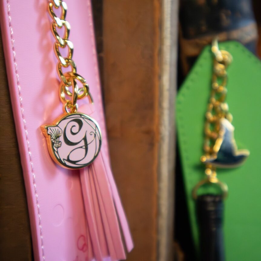 Glinda & Elphaba Bookmark Set - Noble Collection UK Wholesale
